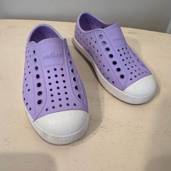 Native Shoes | Shoes | Native Jefferson Child Shoes Size Purple White ...
